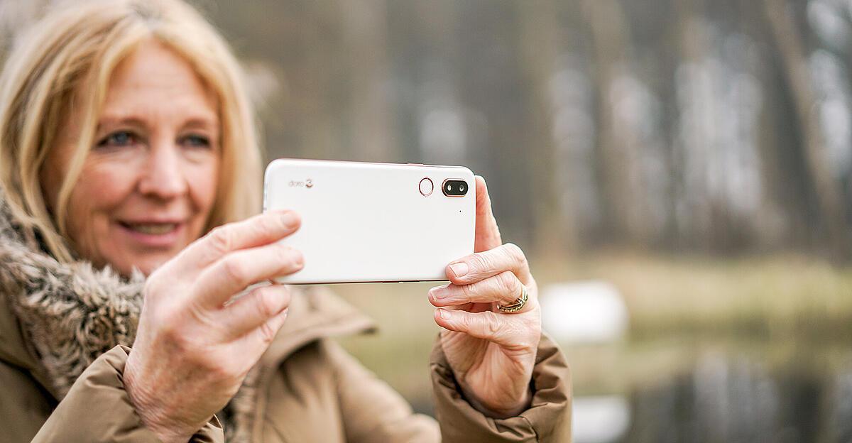 Der Kampf der Handy-Hersteller um die Senioren | Nachrichten.at