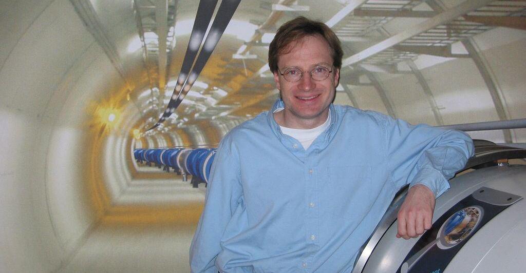 Werner Riegler: Ein Top-Physiker an der Bassgitarre | Nachrichten.at