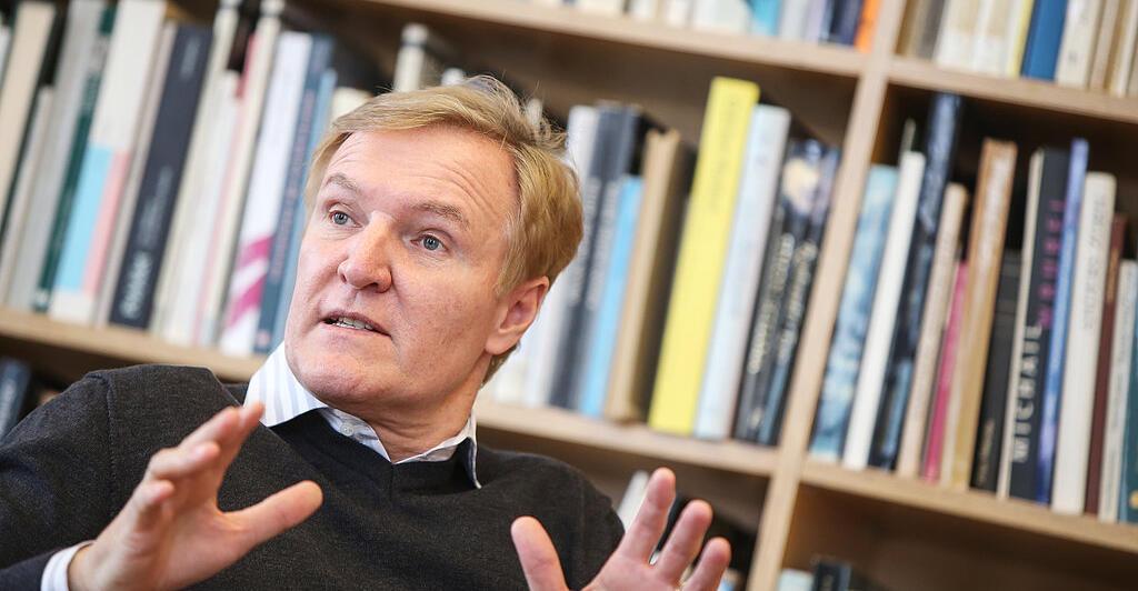 Museums-Macher: Klaus Albrecht Schröder bleibt Albertina-Chef ...