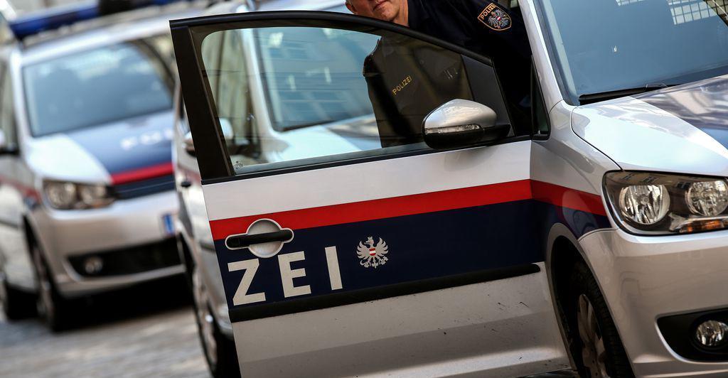 Deutscher bemalte sich in Braunau mit SS-Runen | Nachrichten.at