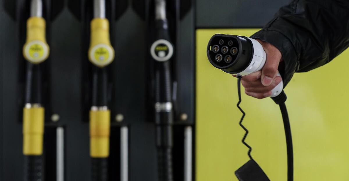 Stelzer: Aus für Verbrennungsmotor wäre "falsch" | Nachrichten.at