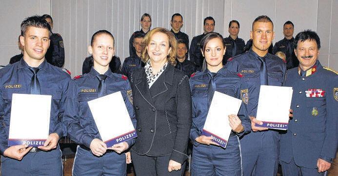 Heiß umkämpfter Nachwuchs bei Polizei und Heer | Nachrichten.at