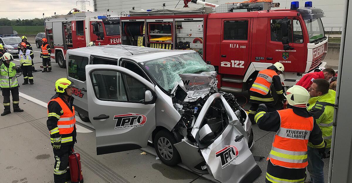 Kilometerlanger Stau nach Unfall auf der A1 bei Sattledt | Nachrichten.at