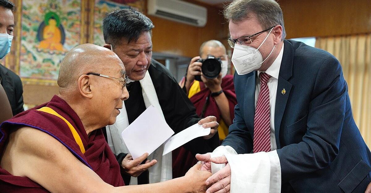 Dalai Lama nach 25 Jahren wieder nach Bad Ischl eingeladen | Nachrichten.at