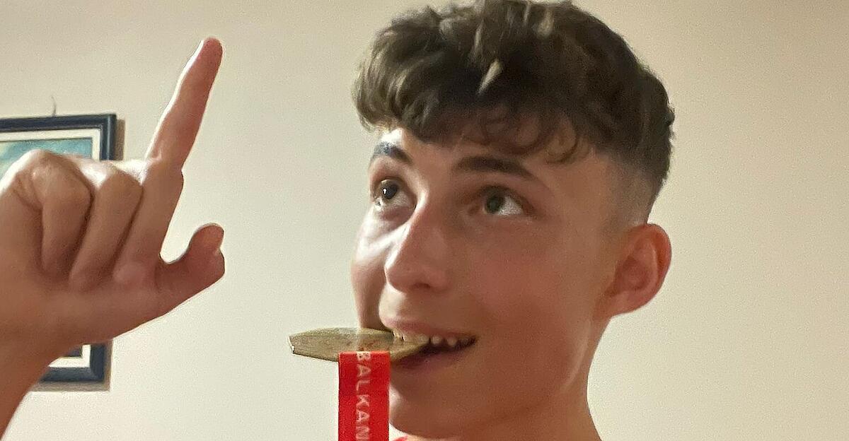 Kein Hindernis konnte Samuel Leitner stoppen: Gold über die 2000-m ...