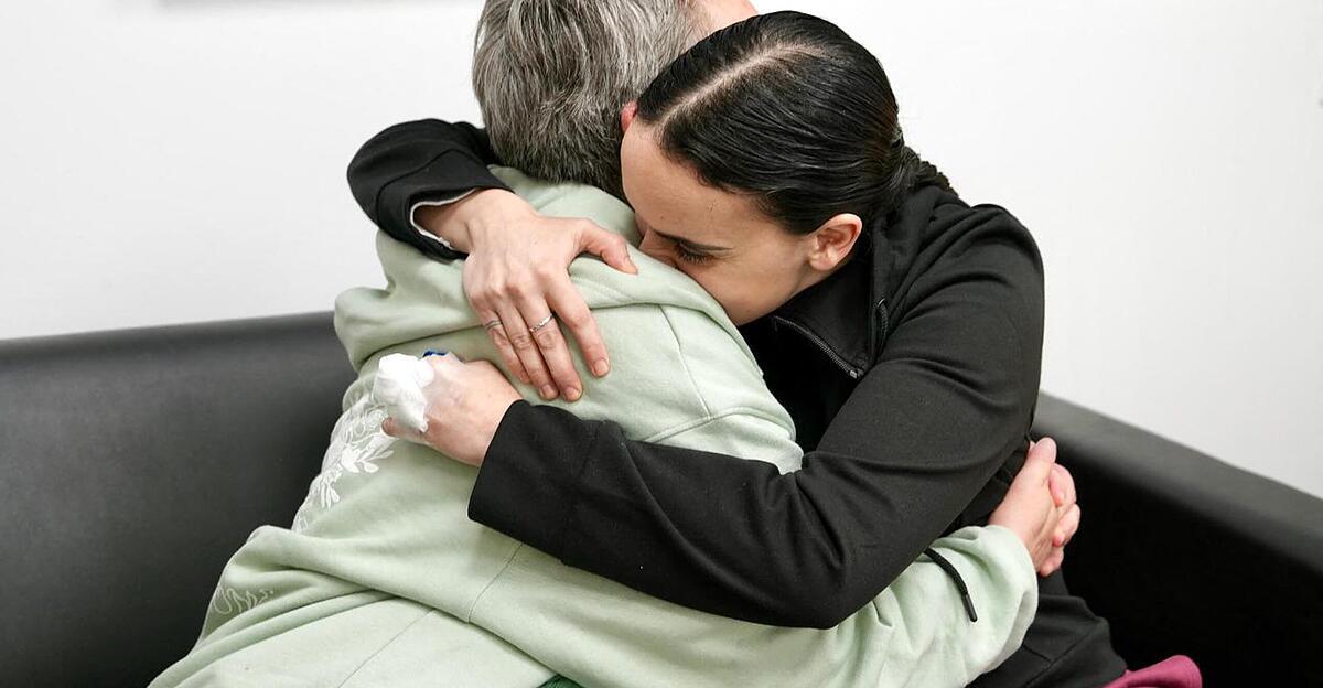 Erste Geiseln zurück in Israel: 28-Jährige verlor in Hamas ...