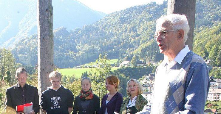 Bei Feier an der Friedensbrücke führte die Moon-Sekte Regie ...