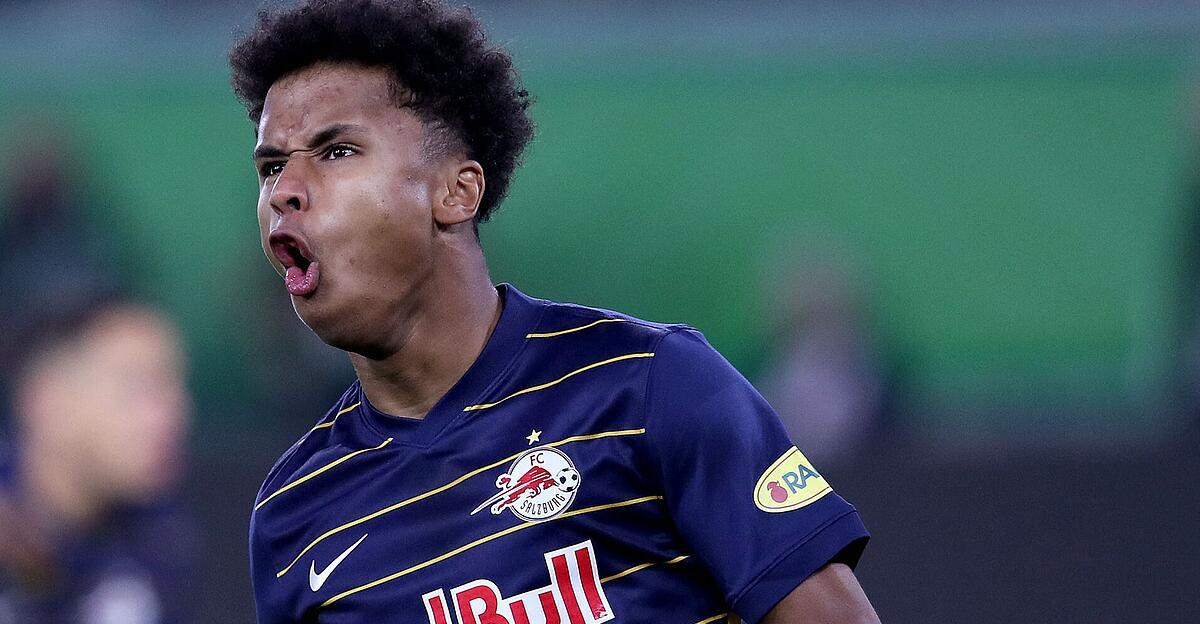 Der Rote Bulle und sein goldenes Sprungbrett | Nachrichten.at