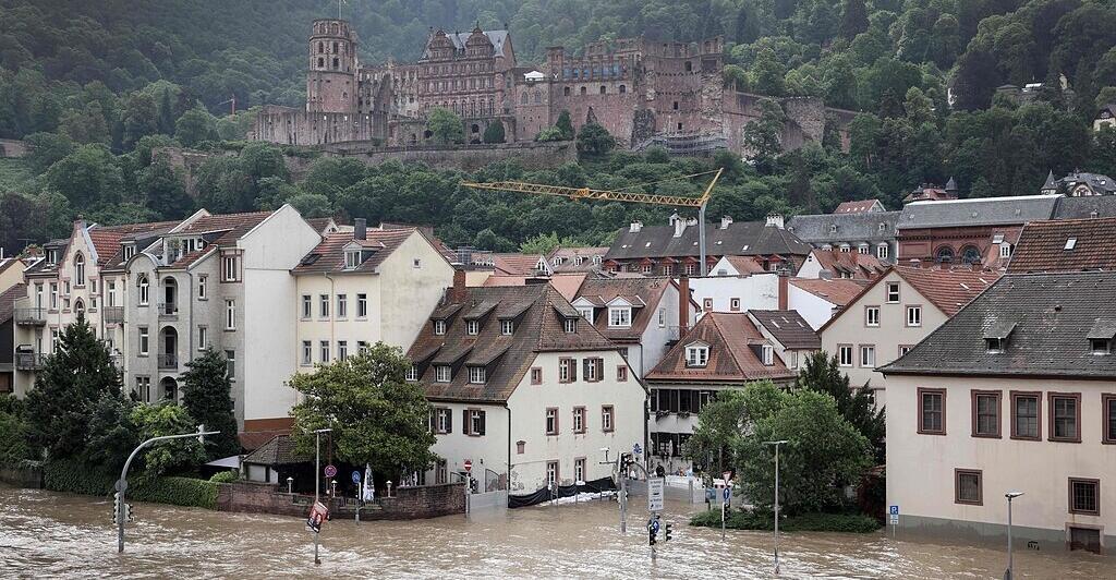 Schon 4 Tote: Hochwasser-Lage in Süddeutschland spitzt sich weiter zu | Nachrichten.at