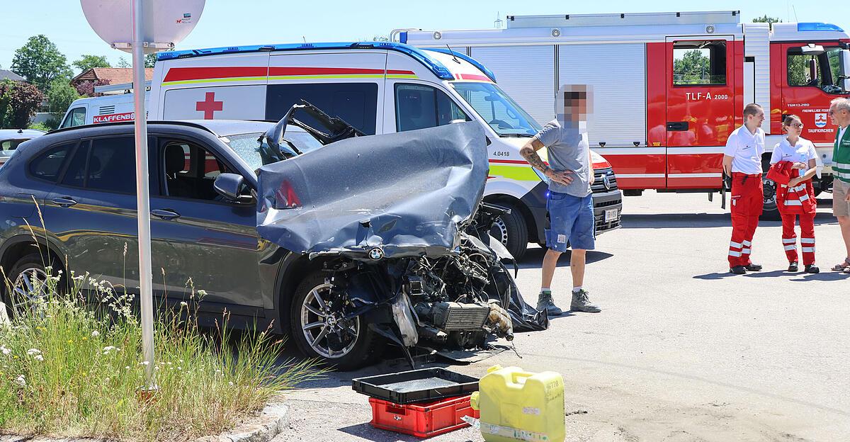 Auto rammte Zug in Taufkirchen: Keine Verletzten, ICE konnte Fahrt ...