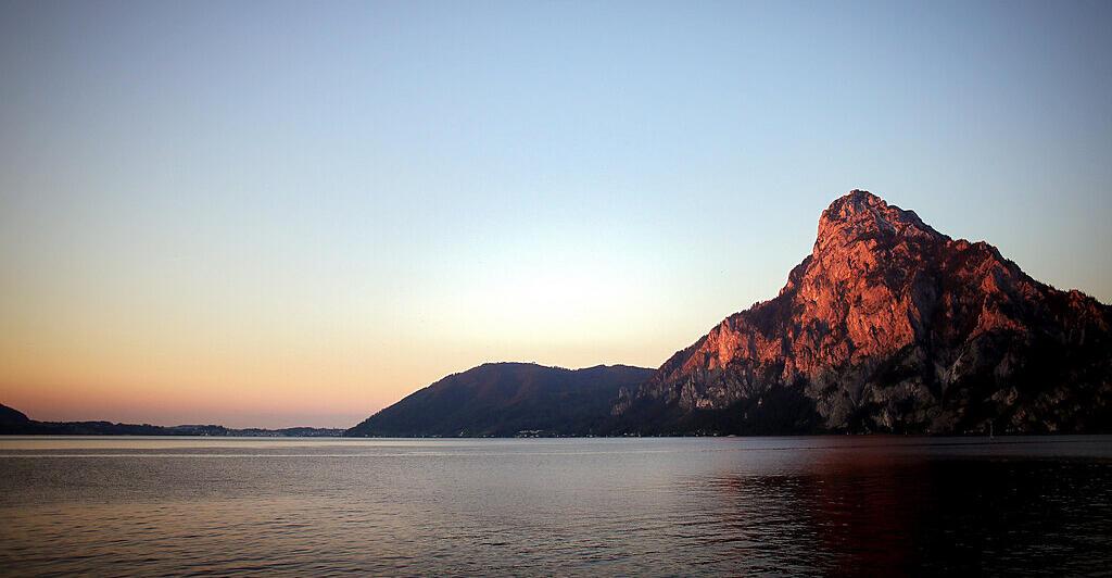 Der Traunstein leuchtet für das Klima | Nachrichten.at