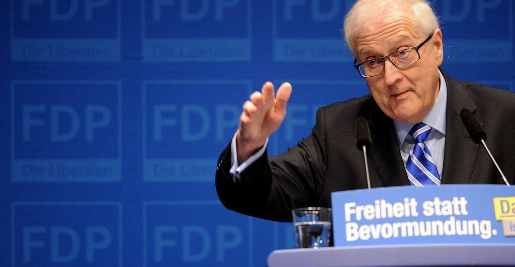 Anzügliche Witze und Po-Grapschen: Hitzige Debatte über Sexismus ...