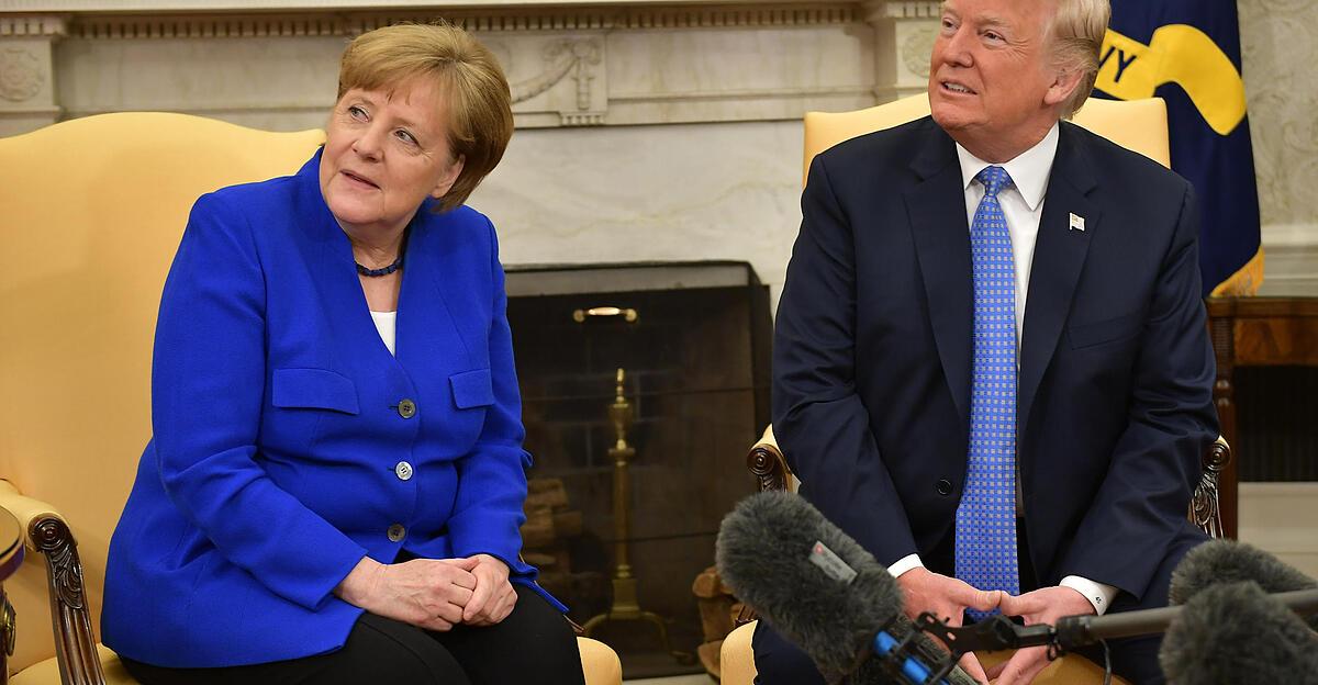 Merkel bei Trump: Handshake und Küsschen | Nachrichten.at