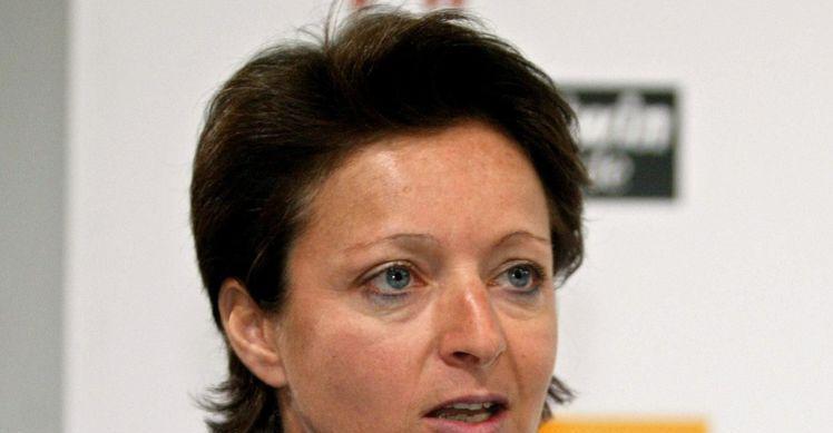 3 Fragen an FIS-Generalsekretärin Sarah Lewis | Nachrichten.at