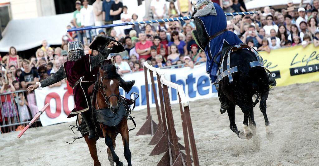 50.000 Ritter-Fans am Linzer Turnierplatz | Nachrichten.at