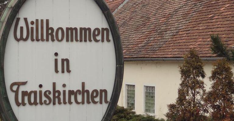 Traiskirchen: Österreichs größtes Asylquartier | Nachrichten.at