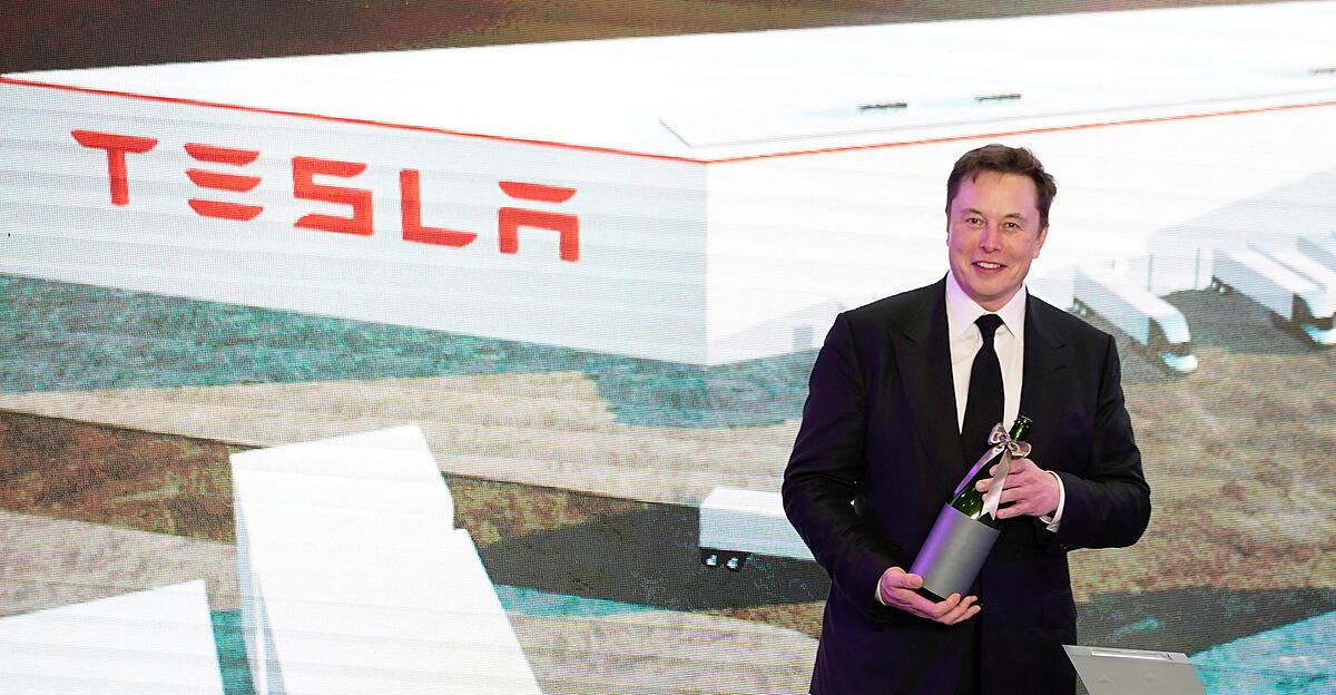 Tesla ist jetzt so viel wert wie BMW und VW zusammen | Nachrichten.at