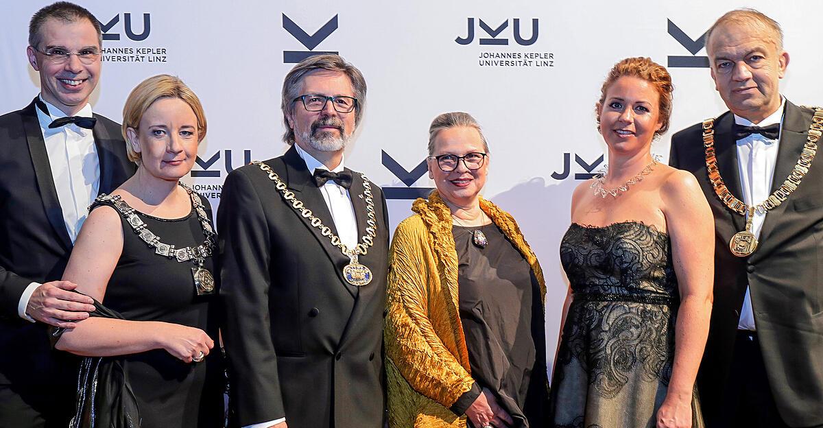 JKU-Ball: Über den Horizont der Tanzfläche hinaus | Nachrichten.at