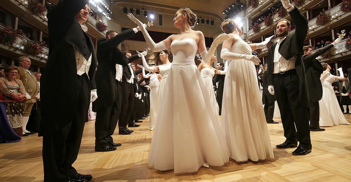 Wiener Opernball: Staatstragend und elegant oder zur Show verkommen ...