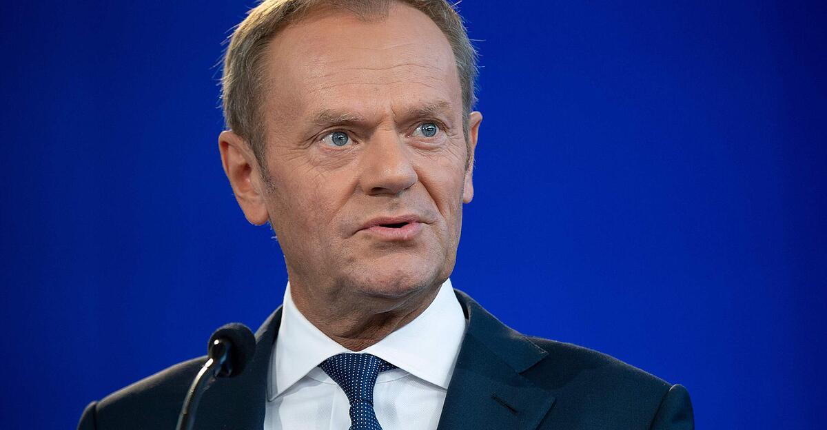 Machtwechsel vollzogen: Donald Tusk als polnischer Regierungschef vereidigt | Nachrichten.at
