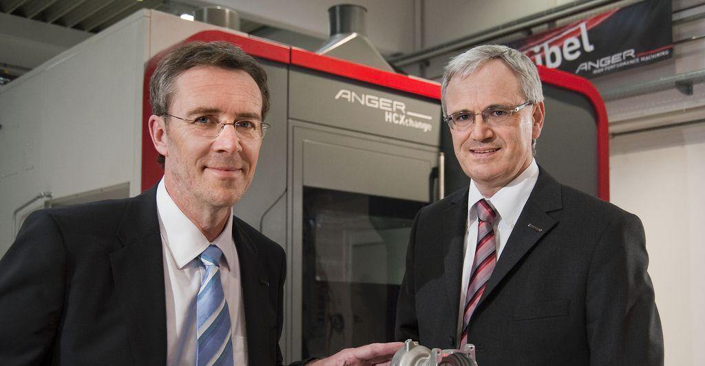 Spezialmaschinenbauer Anger machining in Händen eines Duos | Nachrichten.at